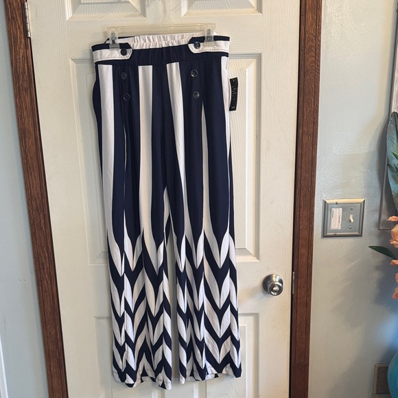 Robert Louis | Pants & Jumpsuits | Robert Louis Navy And White Chevron ...